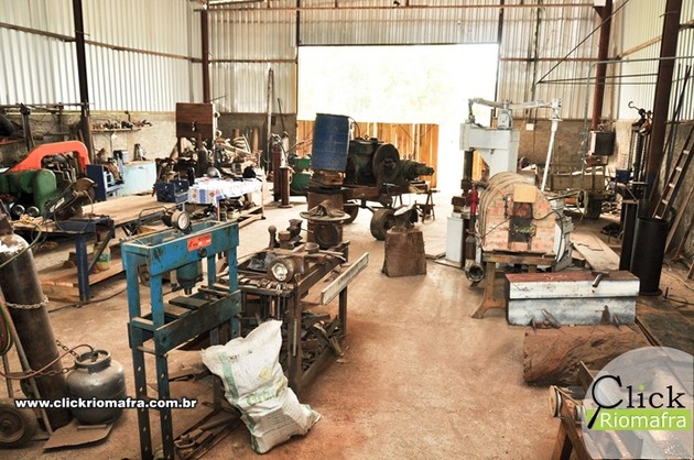 Casal de artesãos recria armas usadas durante a Idade Média « Guia Riomafra Casal de artesãos recria armas usadas durante a Idade Média « Guia Riomafra